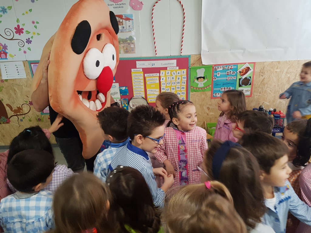 Ahobizi eta Belarriprest Eskolabarrin | Eskolabarri Ikastetxea